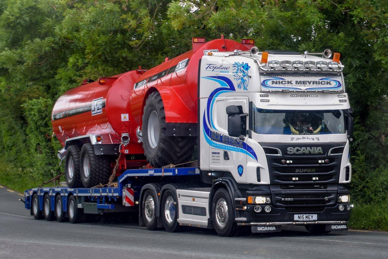 Horse Dealer in Hereford Nick Meyrick Machinery & Haulage, Hereford ...